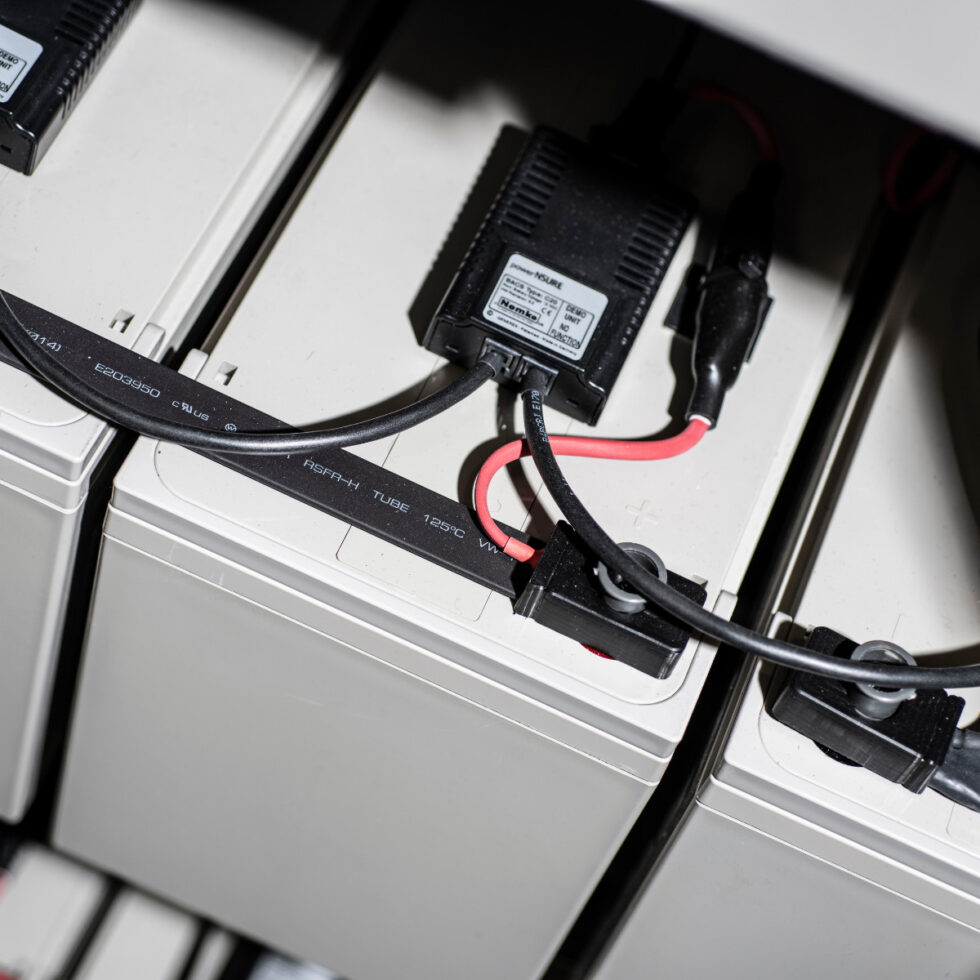 A Quick Guide to UPS Battery Technologies - KOHLER Uninterruptible Power